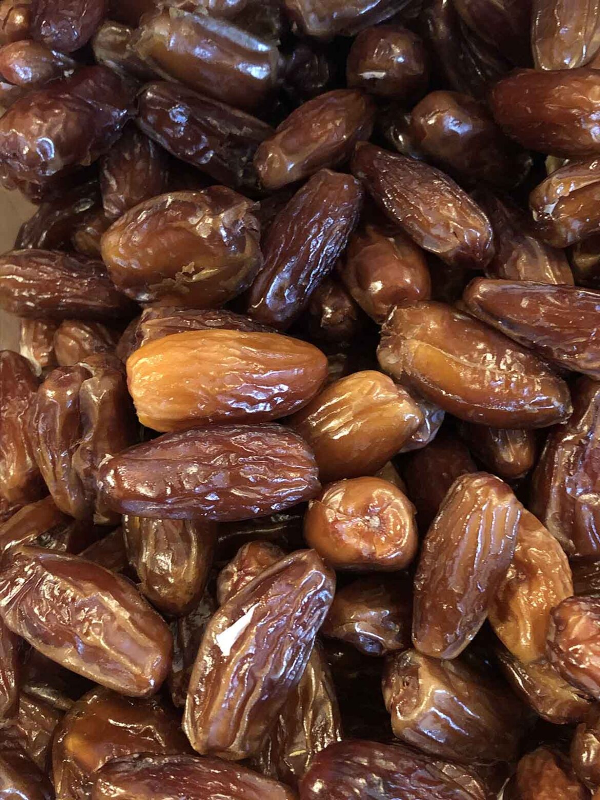 Organic Fairtrade dates (per 100g) - Scoop and Scales Online Shop